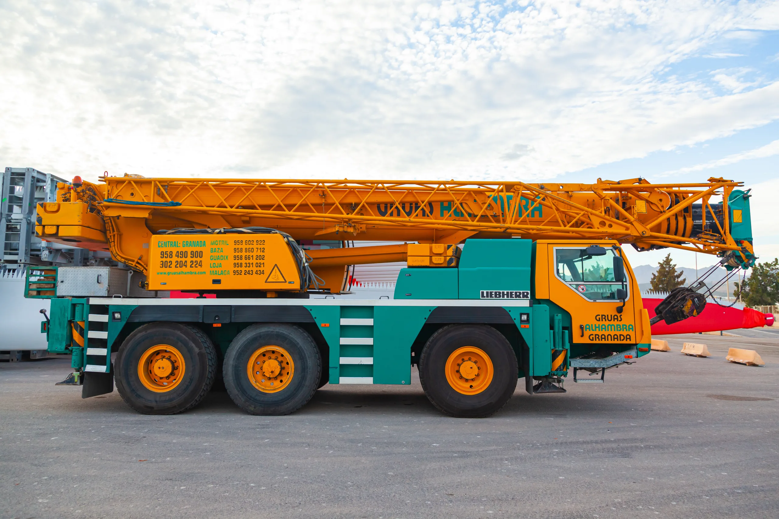 ТОП кранів Liebherr та їхні характеристики - Офіційний блог Machineryline